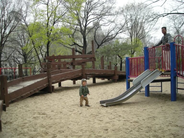 23 Playgrounds in NEW YORK (Spacious, Inviting & Delightful)