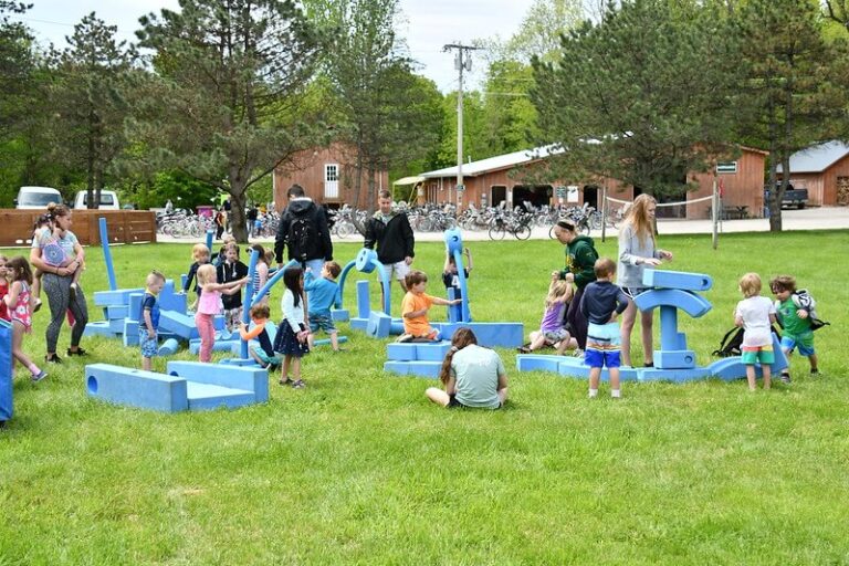 23 Playgrounds in NEW YORK (Spacious, Inviting & Delightful)