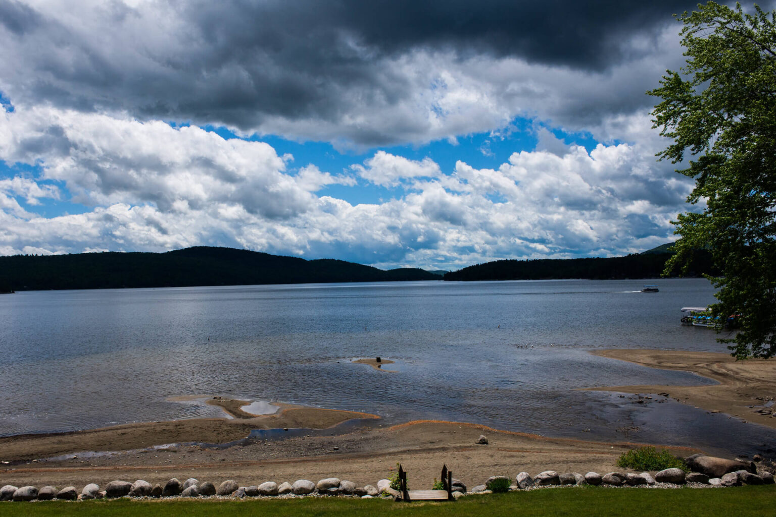 23 Lakes in NEW YORK (Pristine, Tranquil, and Idyllic)